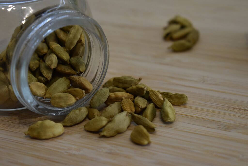 The Benefits of Cardamom in Food and Health: Gaia Herbs®